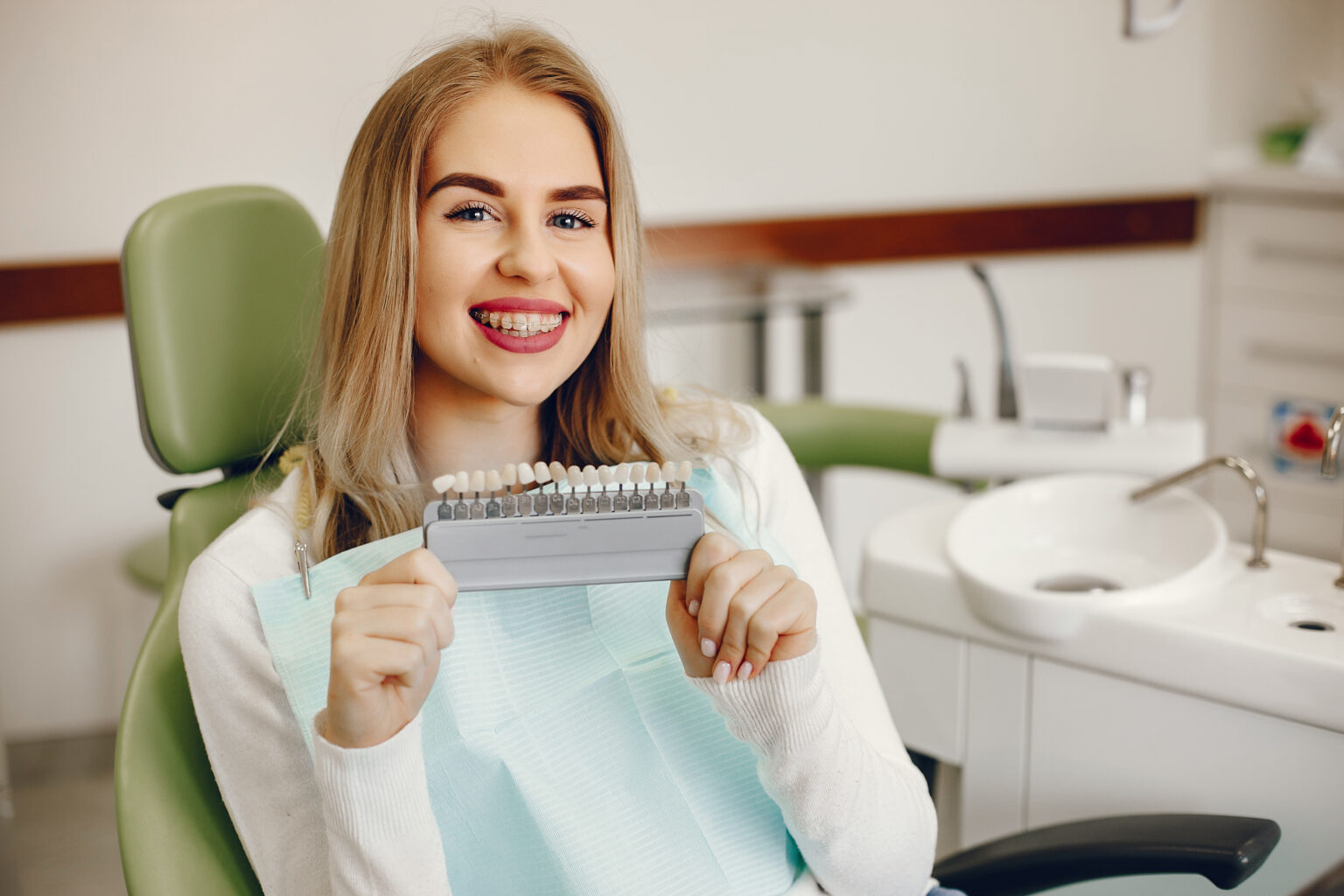 Unveiling the Secrets of The Dental Veneers Procedure: Your Path to A Stunning Smile | Clear ...